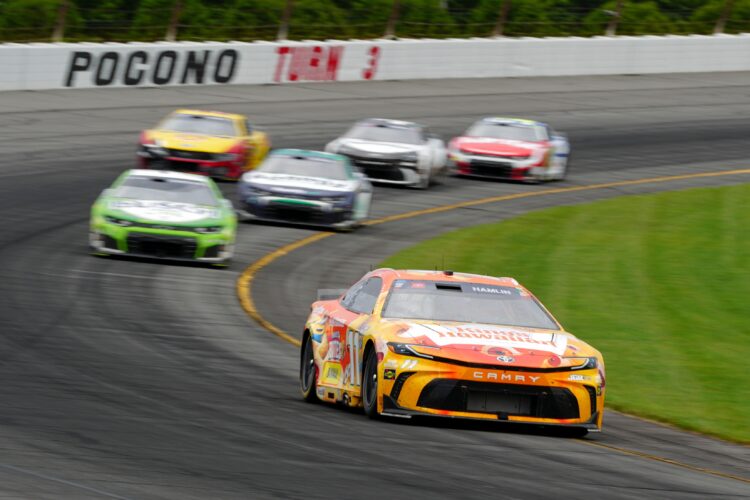 Hamlin prevails at Pocono in NASCAR race | News, Sports, Jobs - Altoona ...